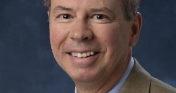 After 42 years of deadlines, Curtin to retire | CU Connections